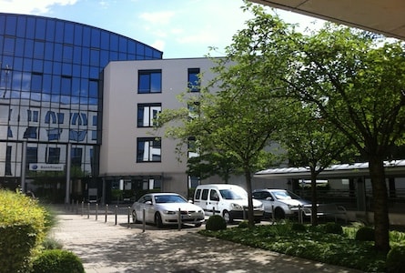 Mouser Electronics - Electronic Component Distributor